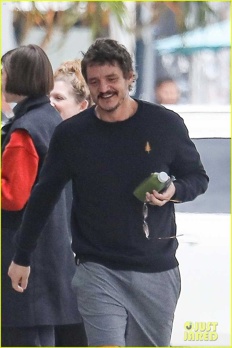 Pedro Pascal All Smiles Out While Out on Juice Run in L.A.: Photo ...