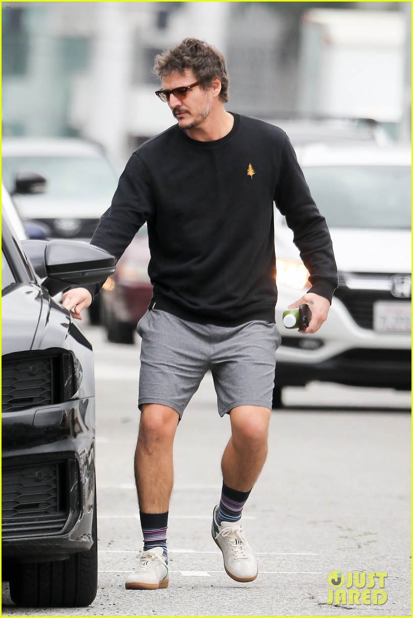 Pedro Pascal All Smiles Out While Out on Juice Run in L.A.: Photo ...