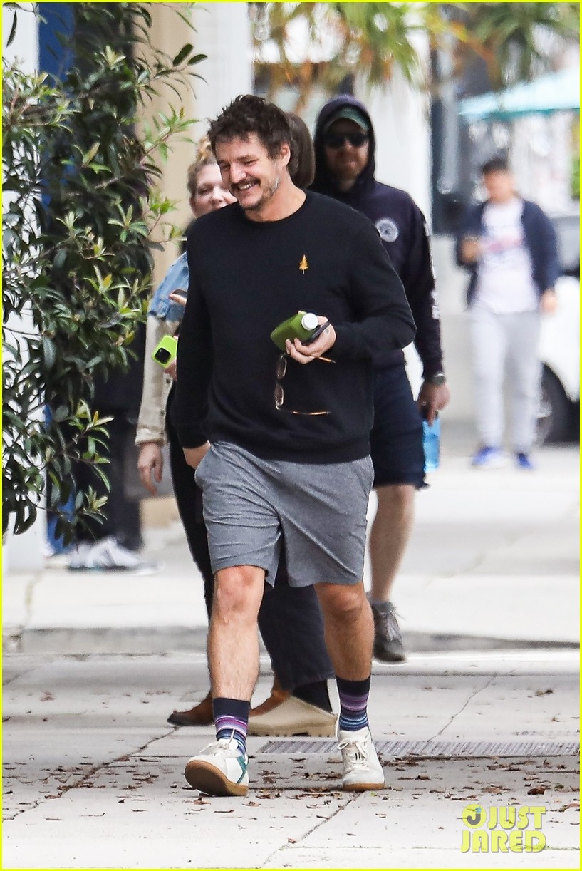Pedro Pascal All Smiles Out While Out on Juice Run in L.A.: Photo ...