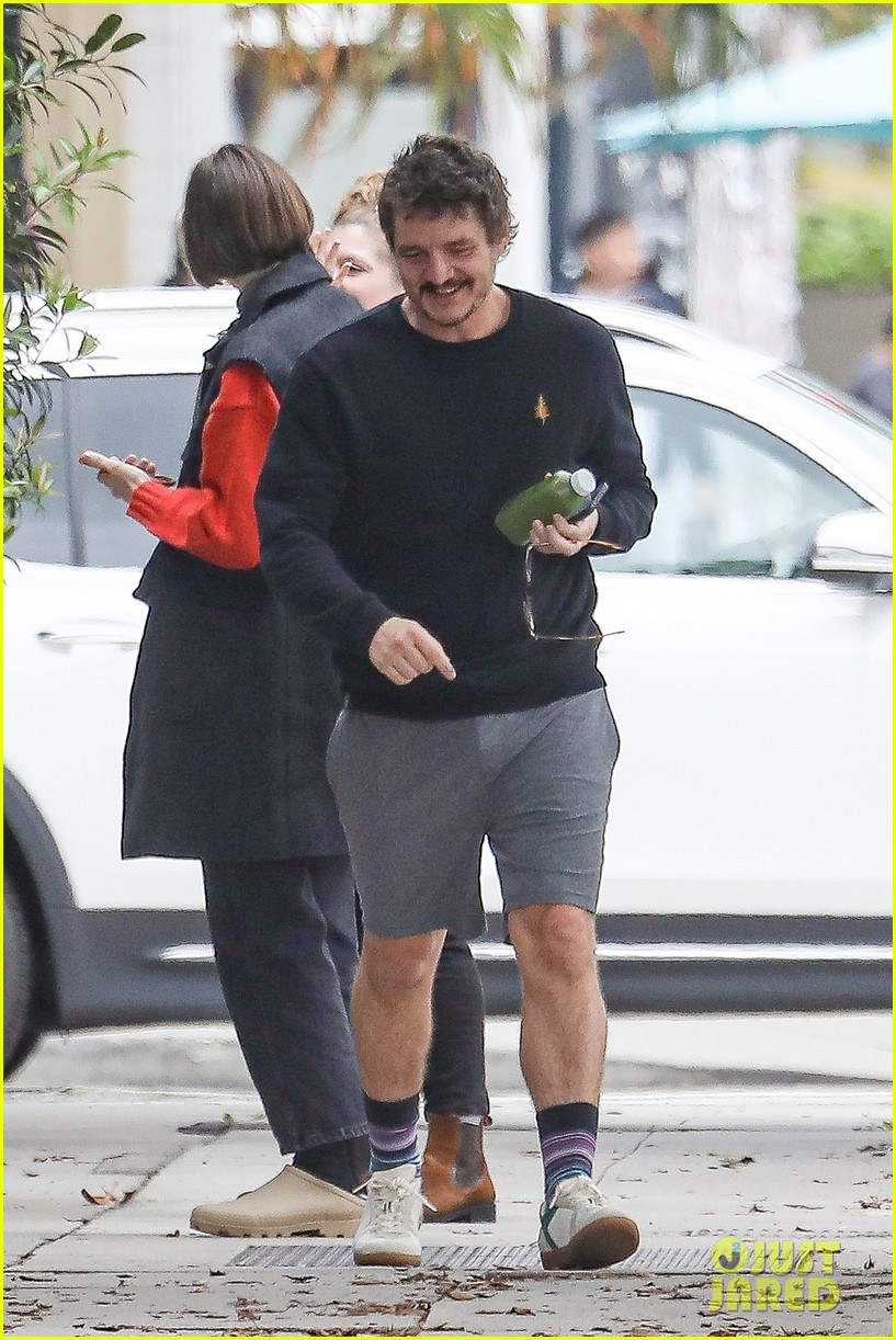 Pedro Pascal All Smiles Out While Out on Juice Run in L.A.: Photo ...