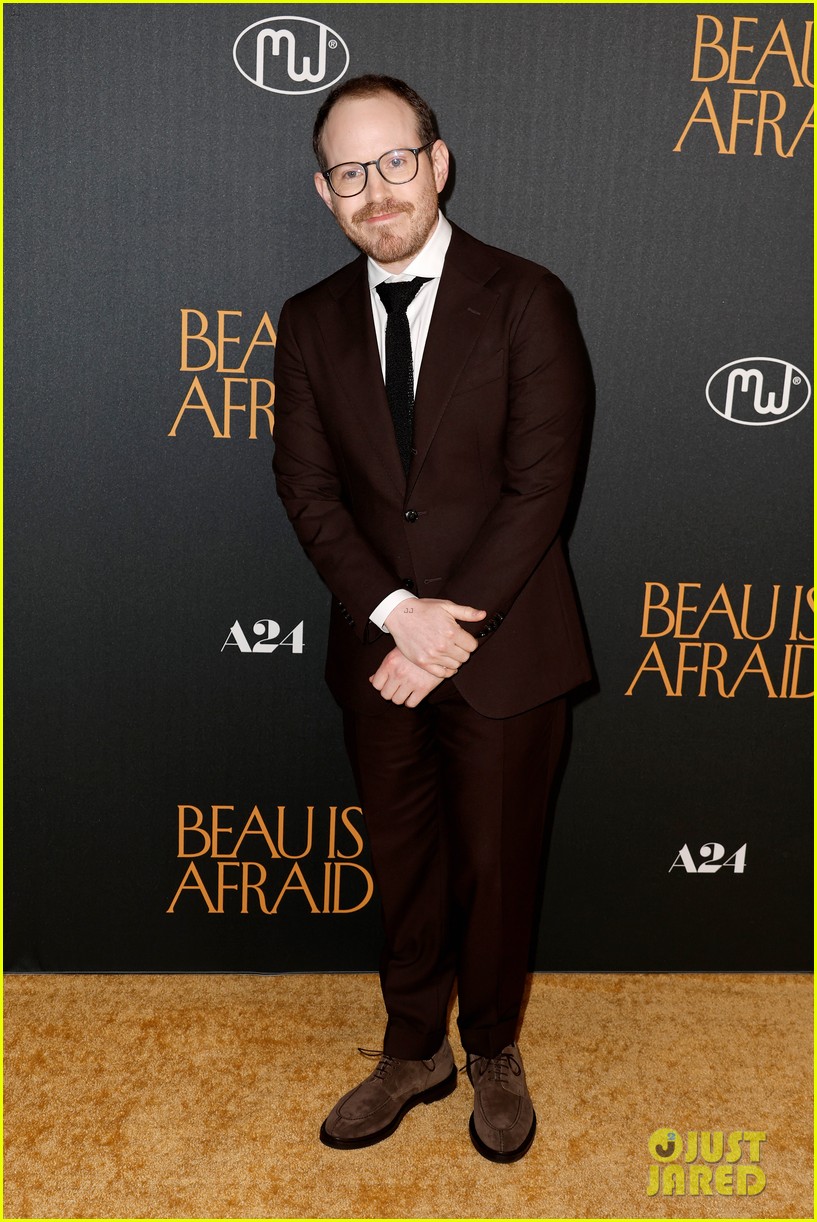 Joaquin Phoenix Is All Smiles for L.A. Premiere of His New Movie 'Beau ...