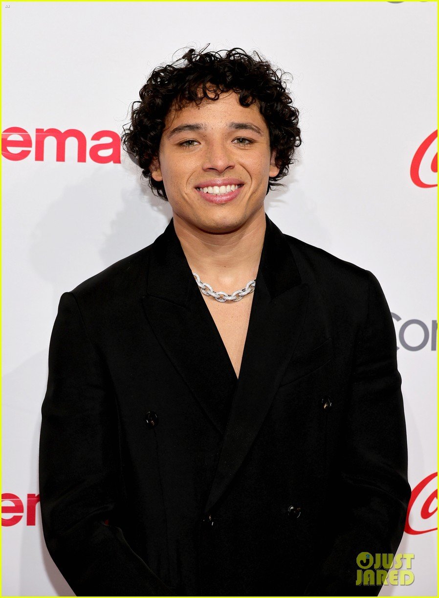 Transformers' Anthony Ramos & Dominique Fishback Honored As Rising ...