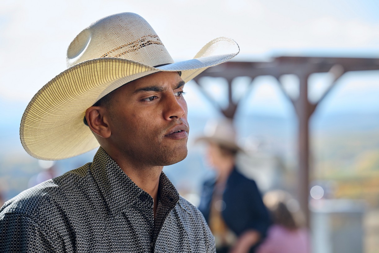 Missy Questions If Austin Was Really Faithful To Her in Hallmark's ...