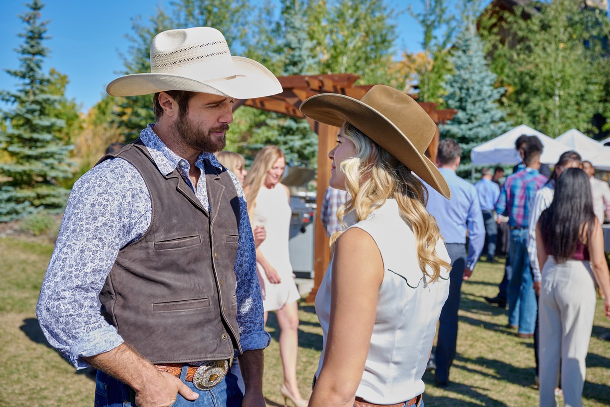 Missy Questions If Austin Was Really Faithful To Her in Hallmark's ...