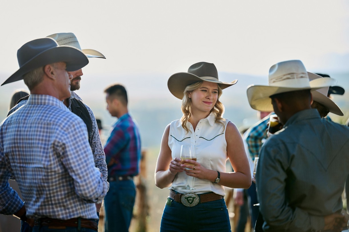 Missy Questions If Austin Was Really Faithful To Her in Hallmark's ...