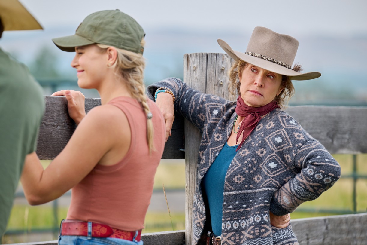 Tuff Still Doesn't Trust Valeria on Hallmark Channel's 'Ride' - Watch A ...
