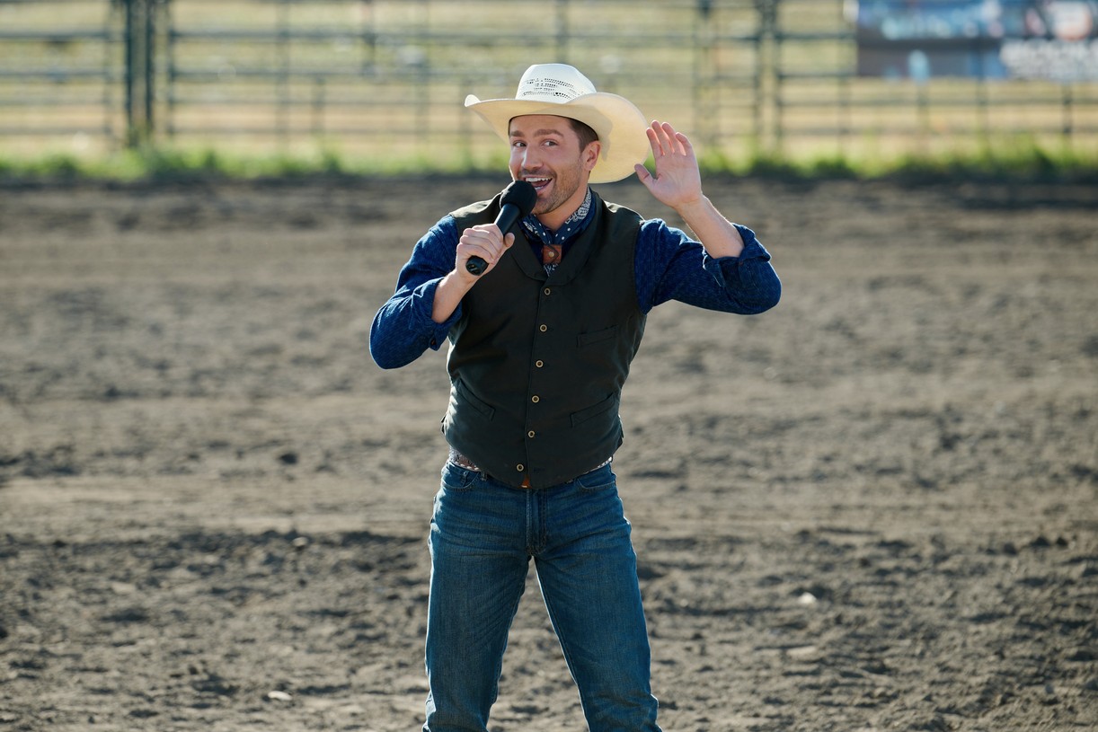 The McMurrays Have A New Idea To Save The Ranch on Hallmark's 'Ride ...