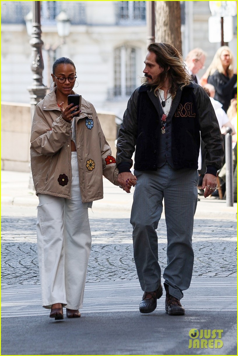 New Photos Show Zoe Saldana & Husband Marco Perego Flaunting Cute PDA ...