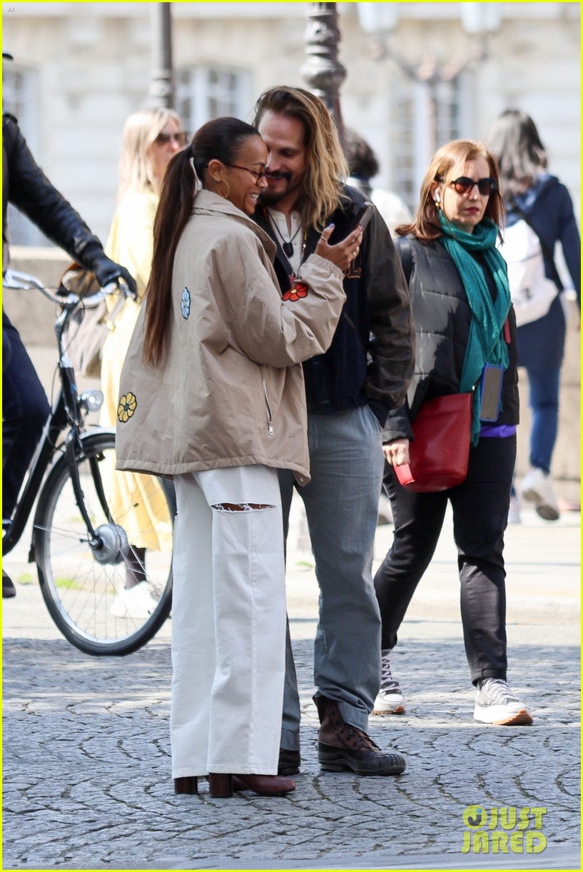 New Photos Show Zoe Saldana & Husband Marco Perego Flaunting Cute PDA ...