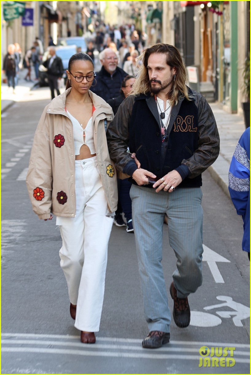 New Photos Show Zoe Saldana & Husband Marco Perego Flaunting Cute PDA ...