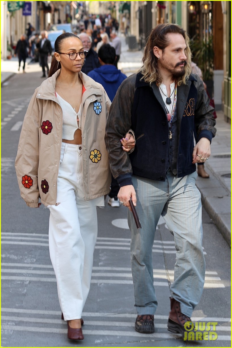 New Photos Show Zoe Saldana & Husband Marco Perego Flaunting Cute PDA ...