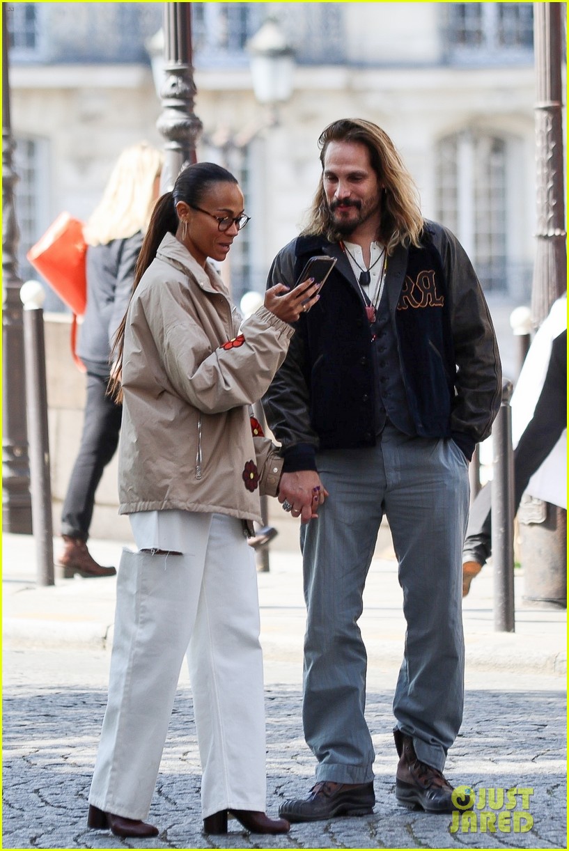 New Photos Show Zoe Saldana & Husband Marco Perego Flaunting Cute PDA ...