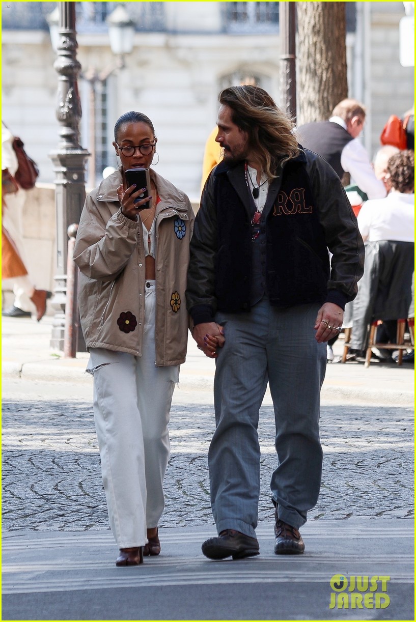 New Photos Show Zoe Saldana & Husband Marco Perego Flaunting Cute PDA ...