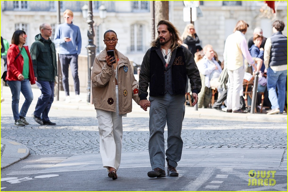 New Photos Show Zoe Saldana & Husband Marco Perego Flaunting Cute PDA ...