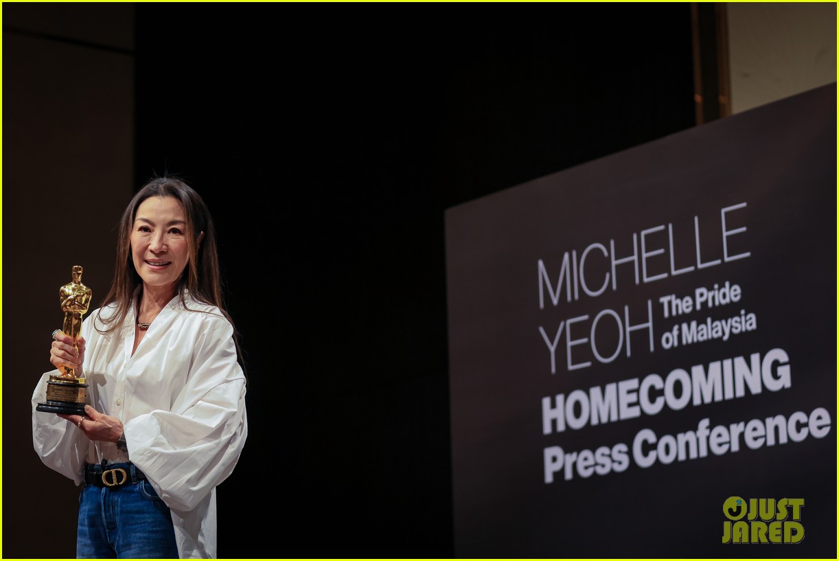 Michelle Yeoh Says She's 'Looking for a Challenge' Following Historic ...