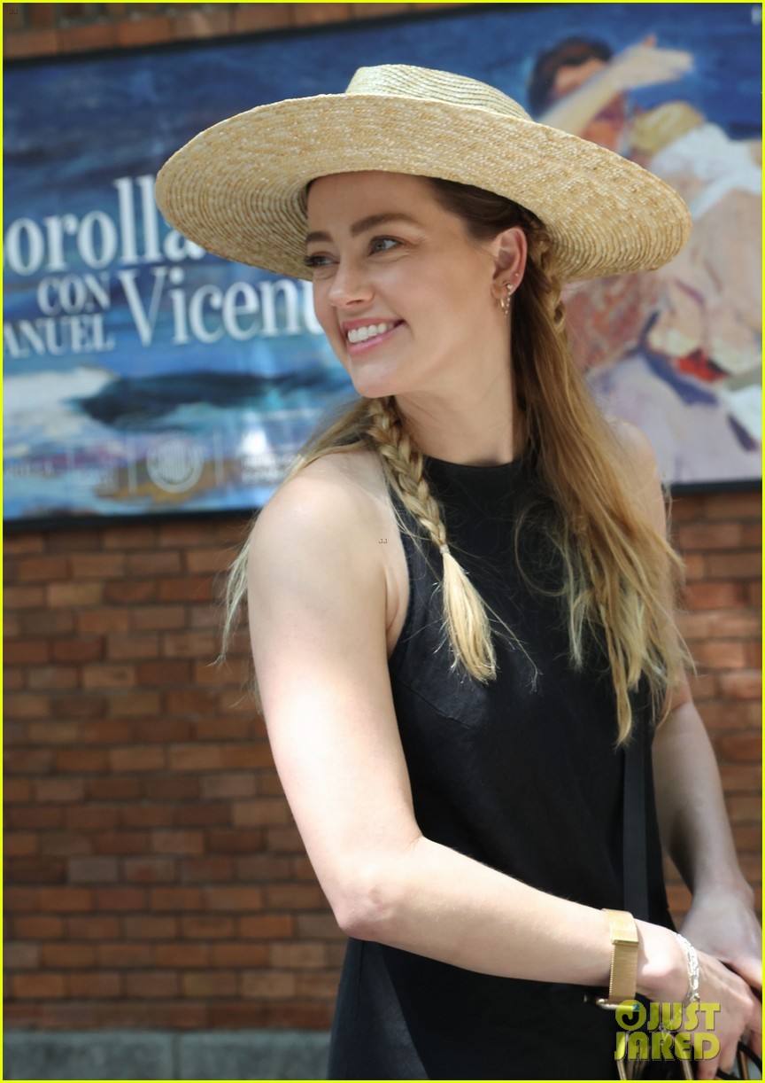 Relaxed Amber Heard Explores Madrid Amid Rumors She's Leaving Hollywood ...