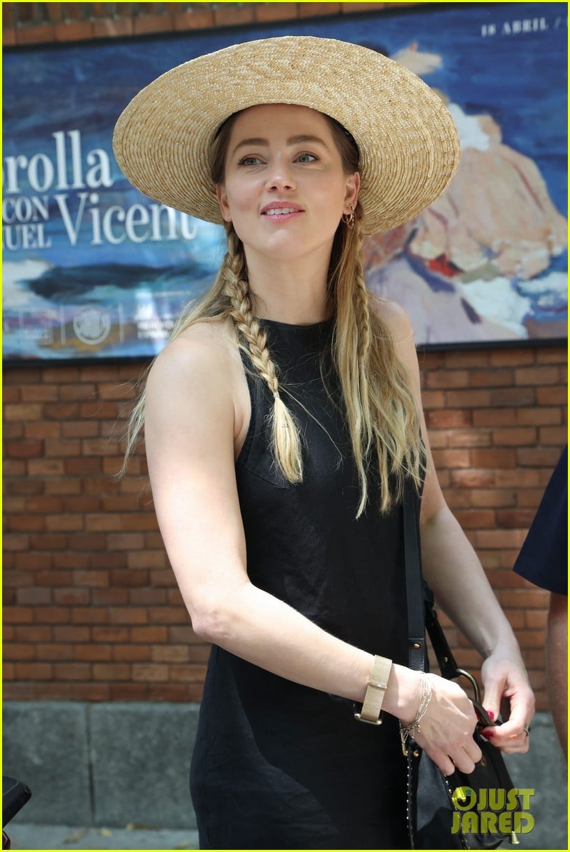 Relaxed Amber Heard Explores Madrid Amid Rumors She's Leaving Hollywood ...