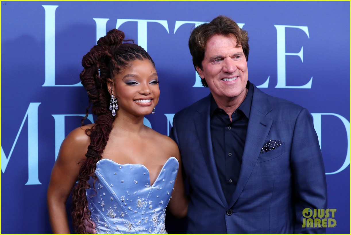 Halle Bailey & Melissa McCarthy Are Joined By Director Rob Marshall For ...