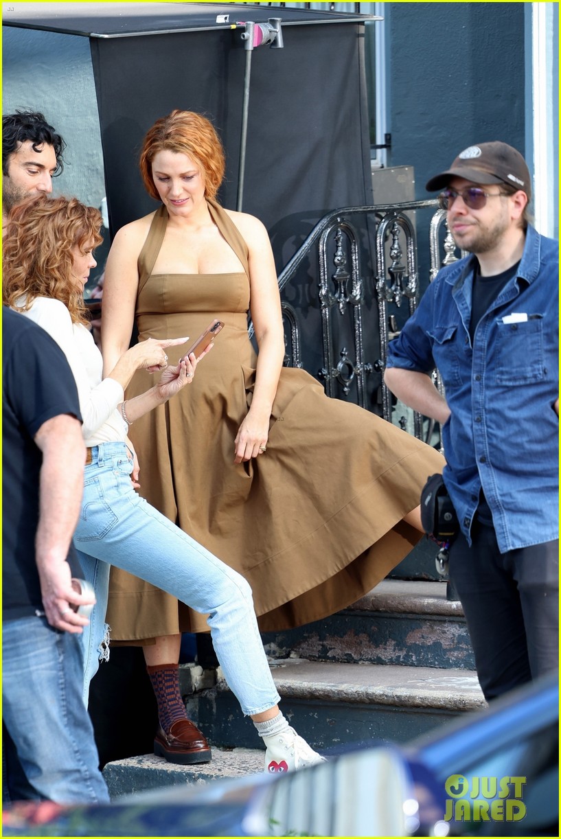 Blake Lively Rocks Red Curly Hair On 'It Ends With Us' Set in NYC ...