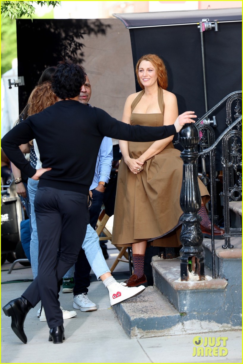 Blake Lively Rocks Red Curly Hair On 'It Ends With Us' Set in NYC ...