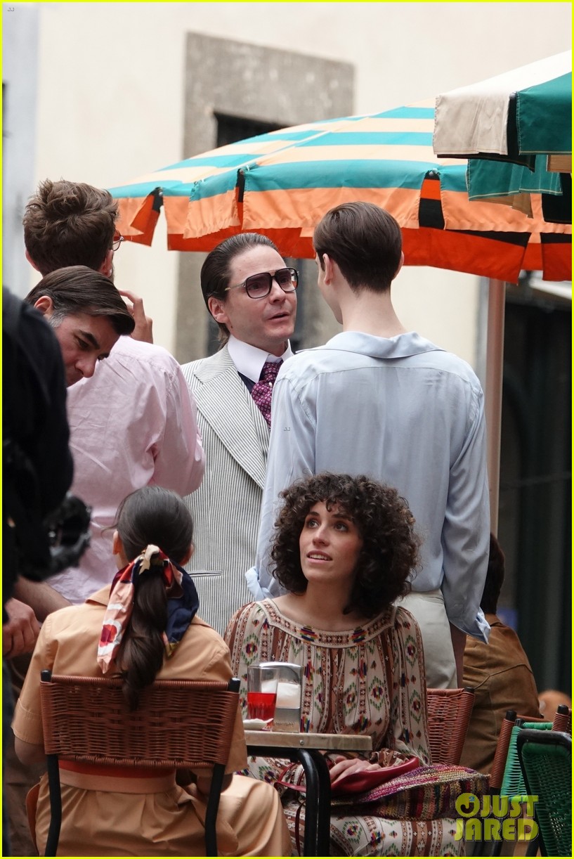 Daniel Bruhl Transform into Young Karl Lagerfeld While Filming Disney+ ...