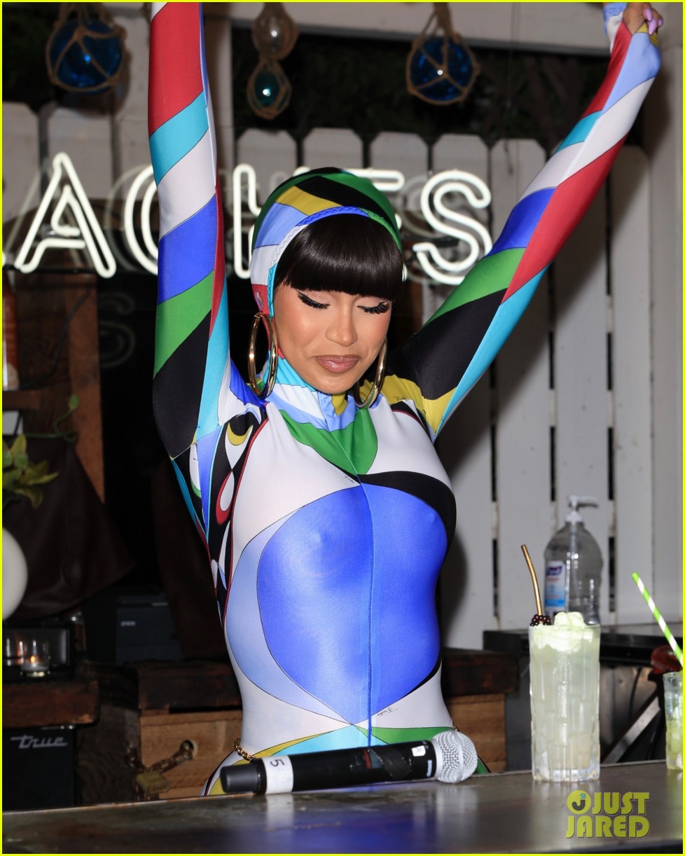 Cardi B Shows Off Her Curves In Vibrant, Figure-Hugging Bodysuit at ...