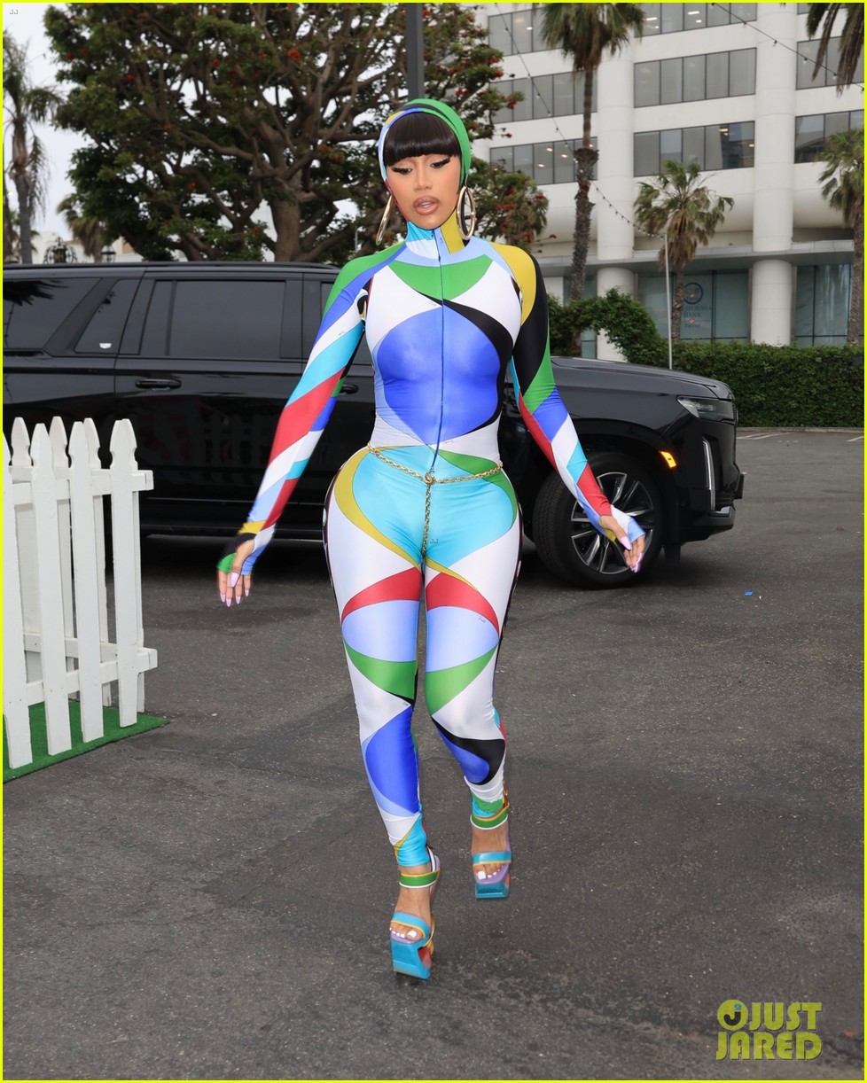 Cardi B Shows Off Her Curves In Vibrant, Figure-Hugging Bodysuit at ...