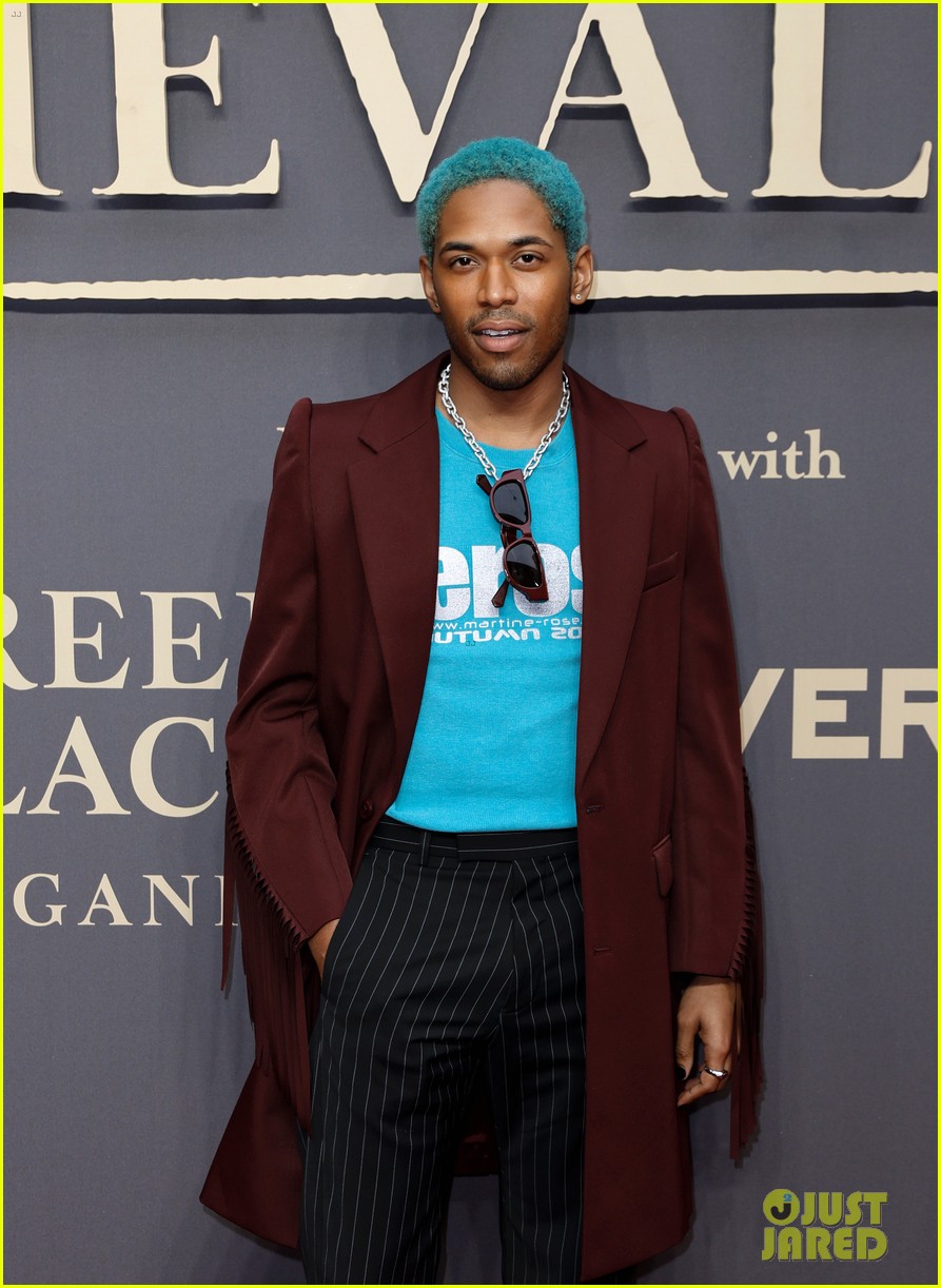 Kelvin Harrison Jr. Debuts Bright Blue Hair at 'Chevalier' UK Gala ...