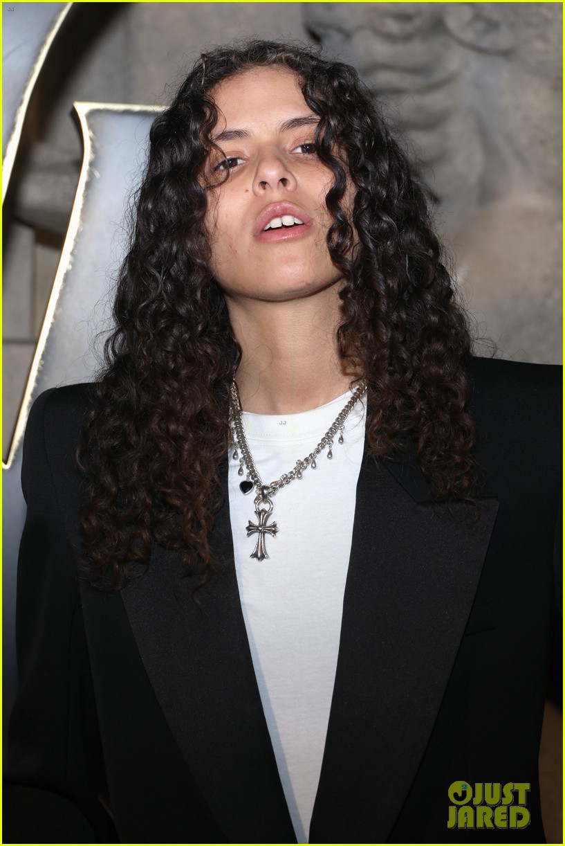 Lily-Rose Depp Confirms She's Dating Rapper 070 Shake, Shares PDA ...