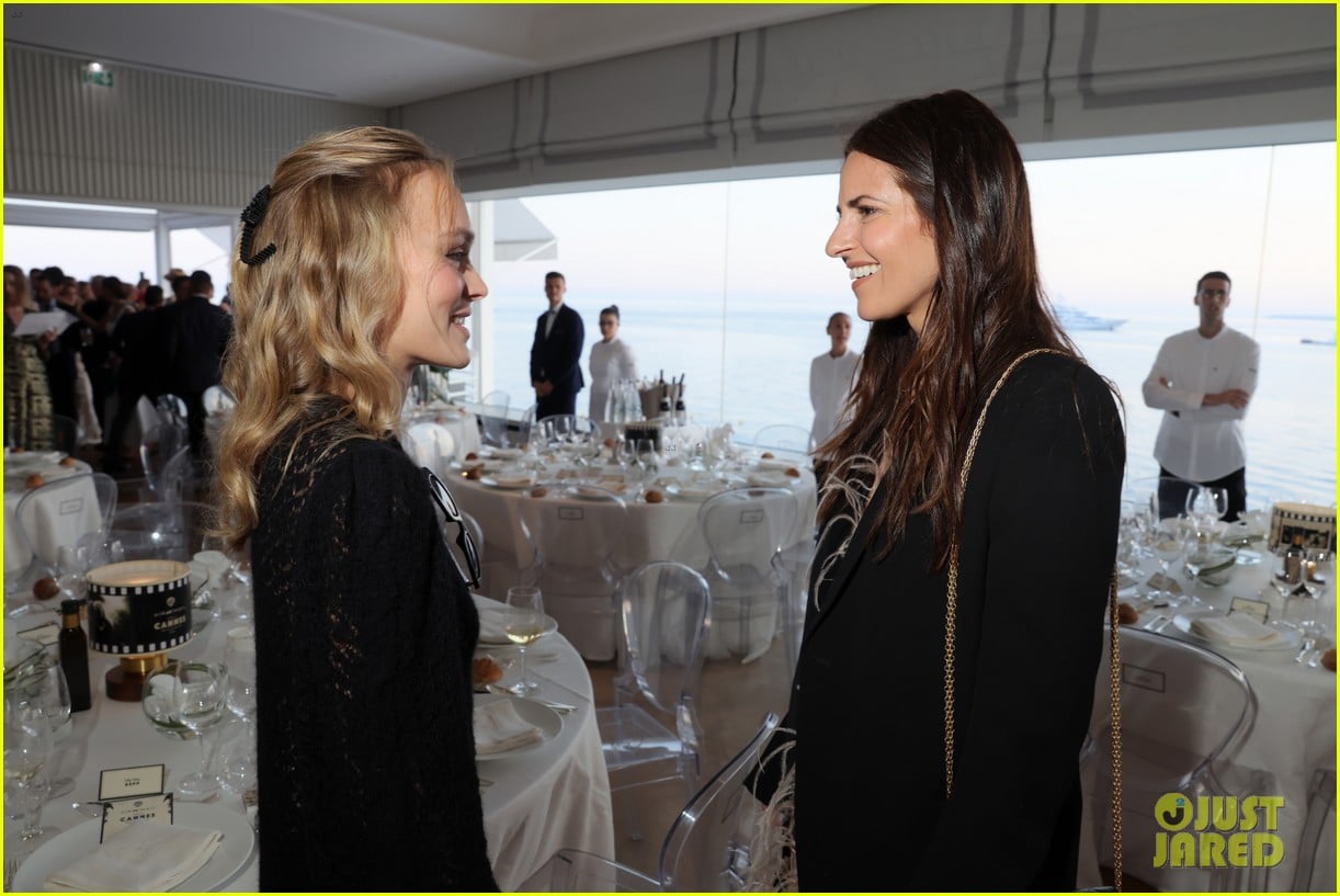 Lily-Rose Depp, Scarlett Johansson, Leonardo DiCaprio & More Step Out ...