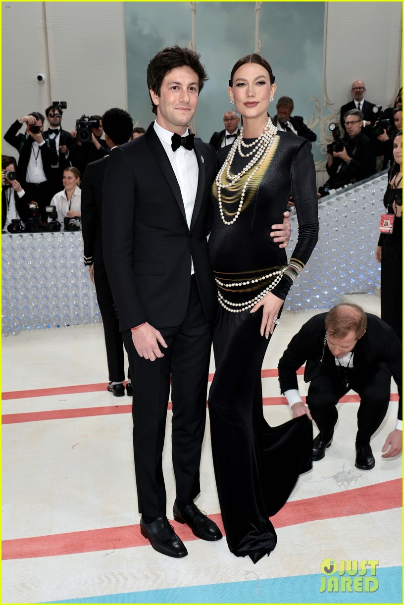 Karlie Kloss & Husband Joshua Kushner Announce Second Pregnancy at Met Gala 2023: Photo 4927173 ...