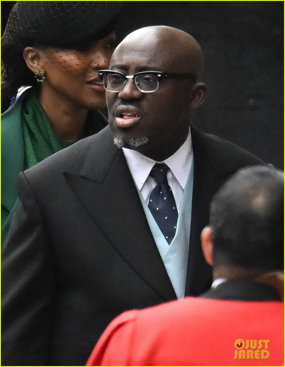 Katy Perry Wears Large Pink Hat to King Charles' Coronation, Attends ...