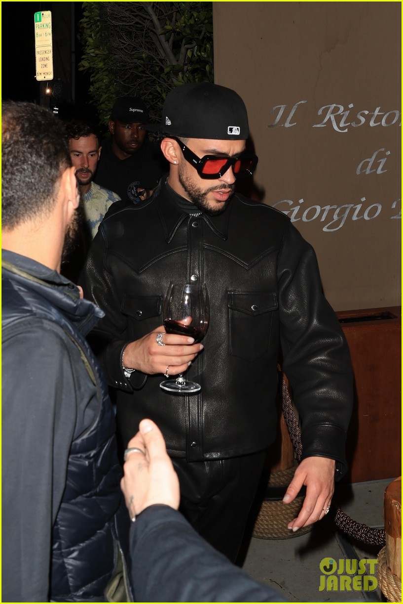 Kendall Jenner & Bad Bunny End Their Weekend By Grabbing Dinner With ...