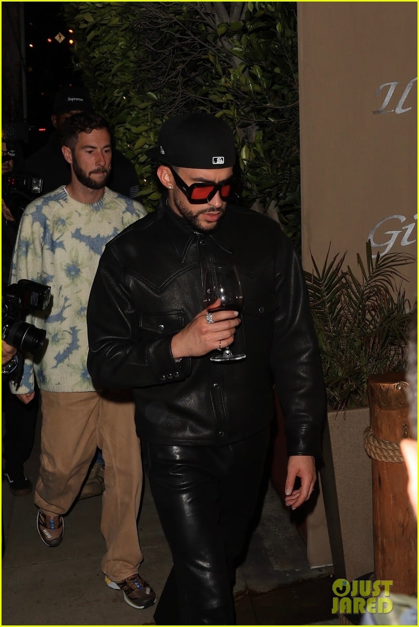 Kendall Jenner & Bad Bunny End Their Weekend By Grabbing Dinner With ...