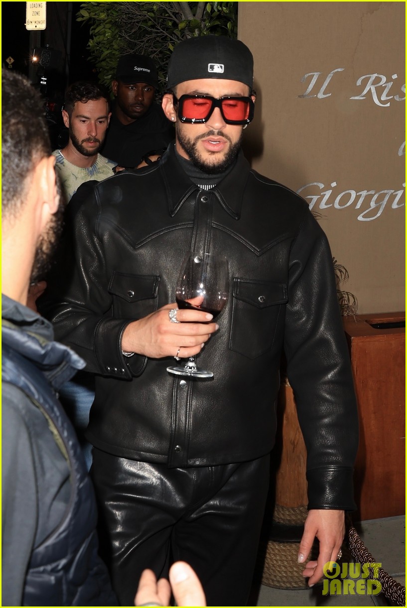 Kendall Jenner & Bad Bunny End Their Weekend By Grabbing Dinner With ...