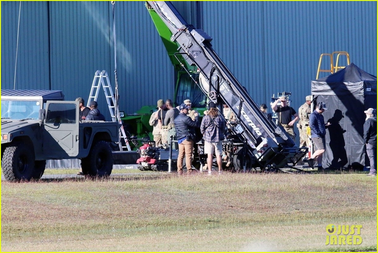 'La Brea' Stars Natalie Zea, Jack Martin & Zyra Gorecki Spotted Filming ...