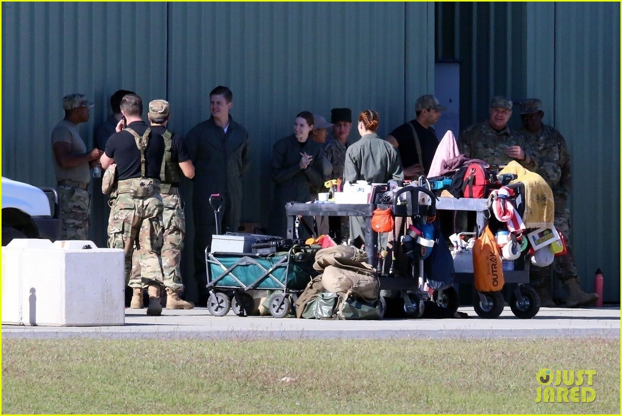 'La Brea' Stars Natalie Zea, Jack Martin & Zyra Gorecki Spotted Filming ...