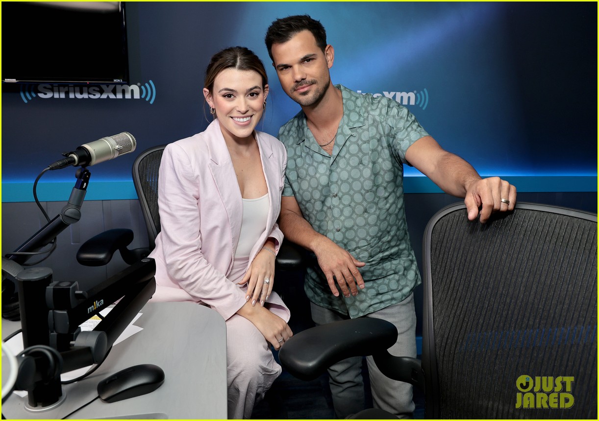 Taylor Lautner & Wife Tay Dome Reveal What Friends Call Them To Avoid ...