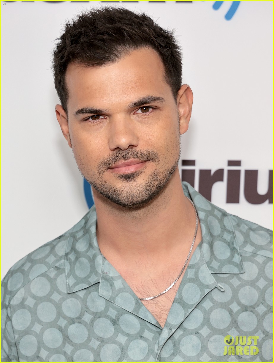 Taylor Lautner & Wife Tay Dome Reveal What Friends Call Them To Avoid ...