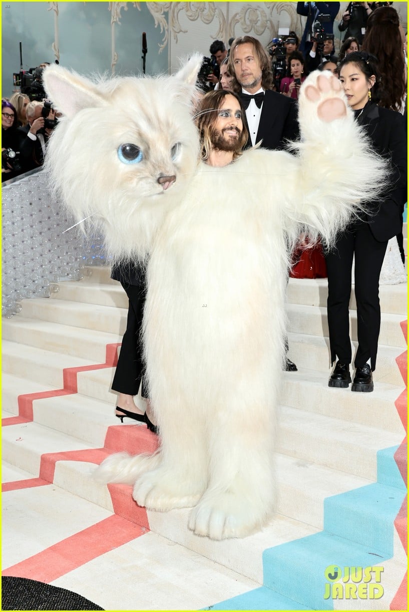 Jared Leto Dress Up as Karl Lagerfeld's Beloved Cat Choupette for Met ...