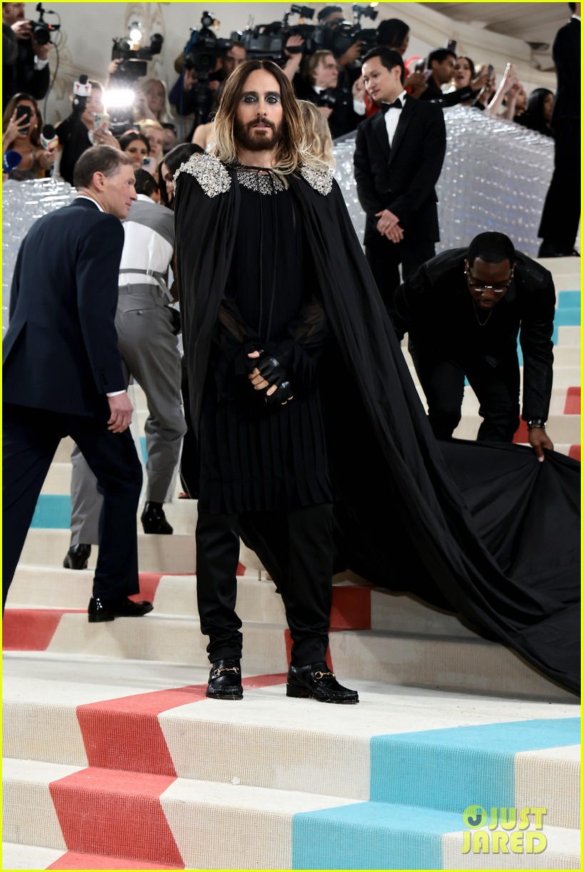 Jared Leto Dress Up as Karl Lagerfeld's Beloved Cat Choupette for Met ...