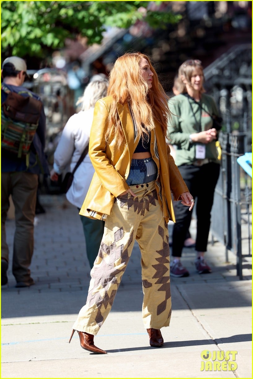 Blake Lively Wears Pants Over Her Pants in New Photos from 'It Ends ...