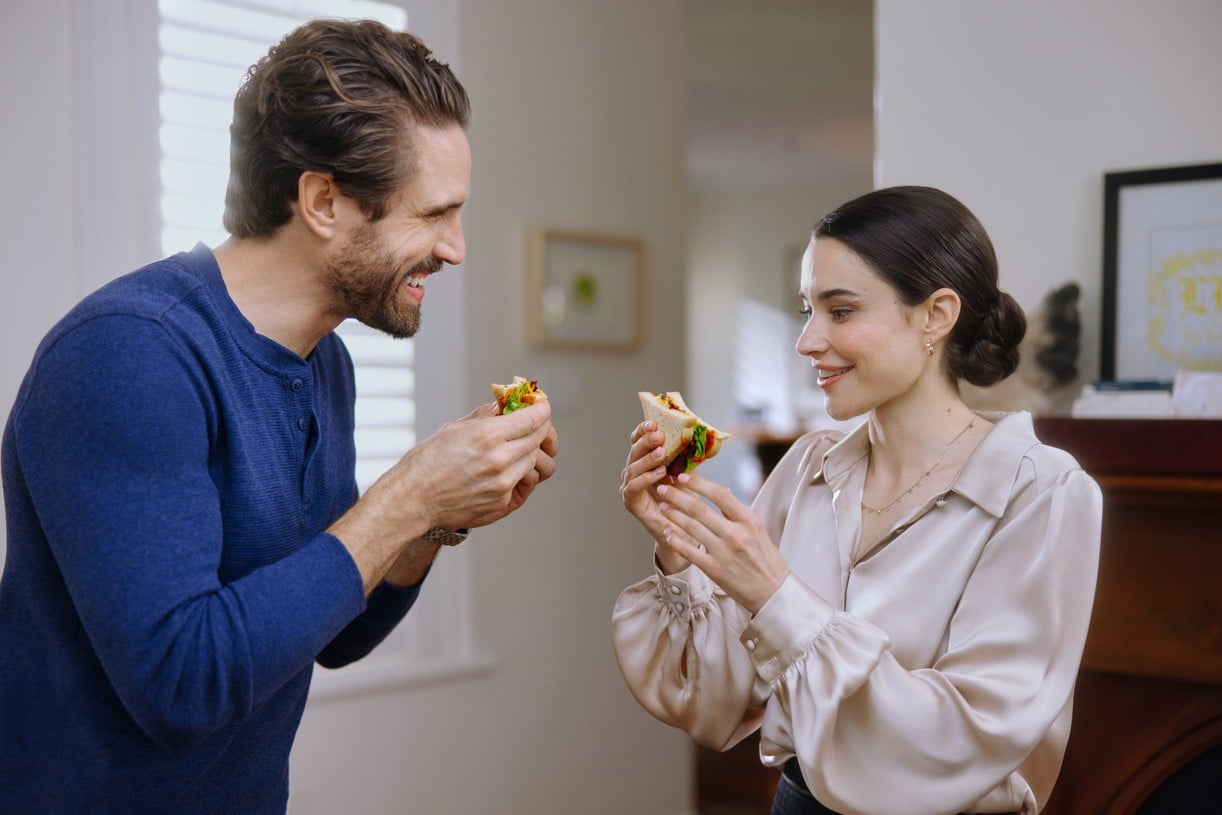 Rhiannon Fish Finds Unexpected Love At Her Parents' Vow Renewal in ...