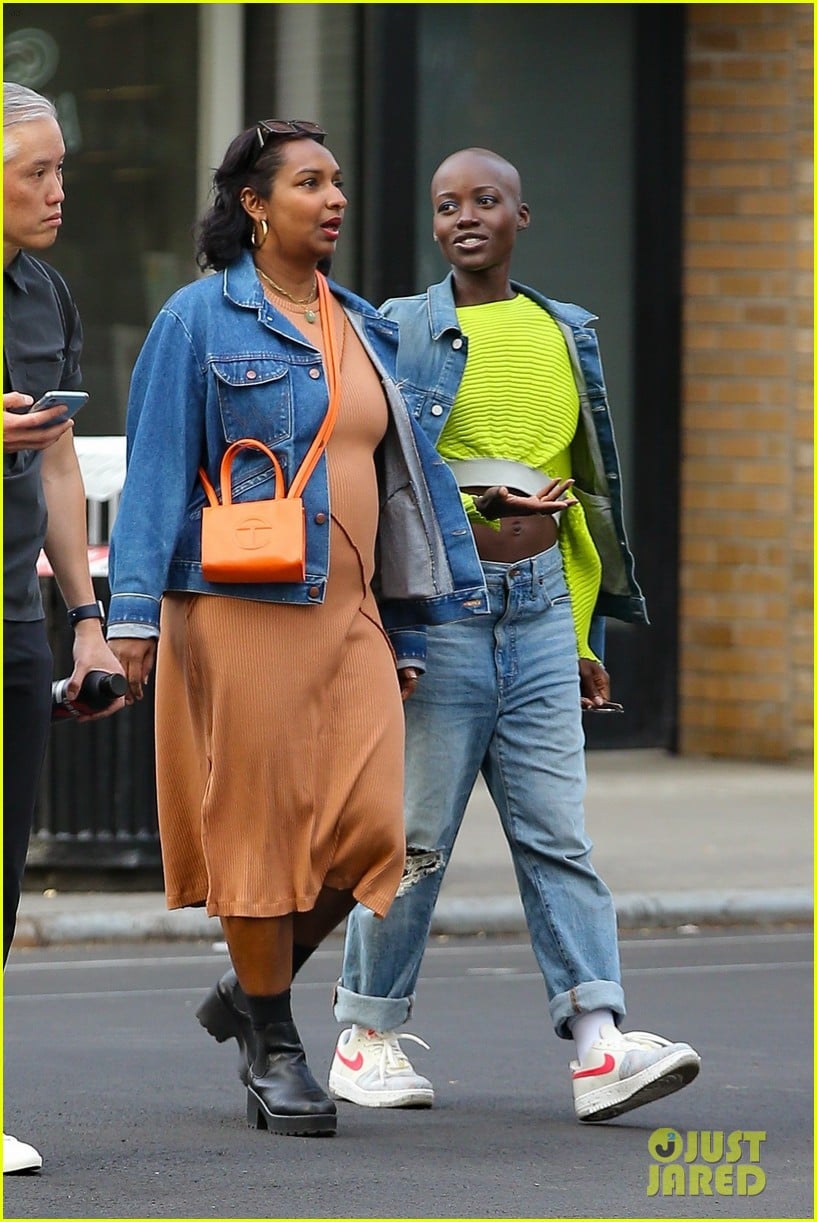 Lupita Nyong'o Debuts New Bald Head: 'Happy Without Hair!': Photo ...