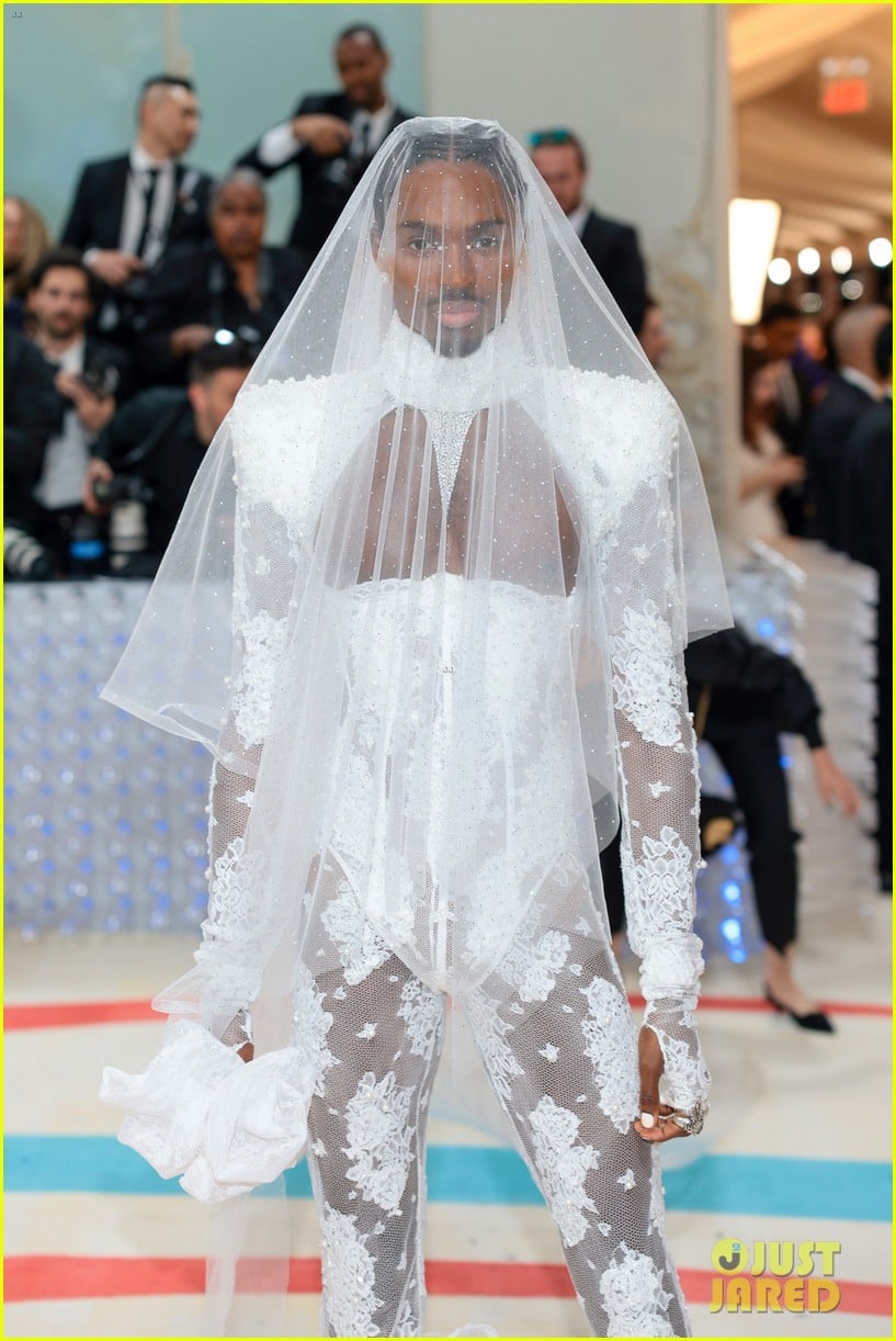 Alton Mason Dresses as Chanel Bride for Met Gala 2023: Photo 4927967 ...