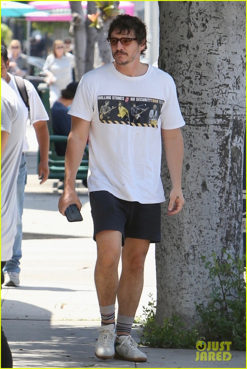 Pedro Pascal Hits The Gym After Booking New Movie 'Weapons': Photo ...