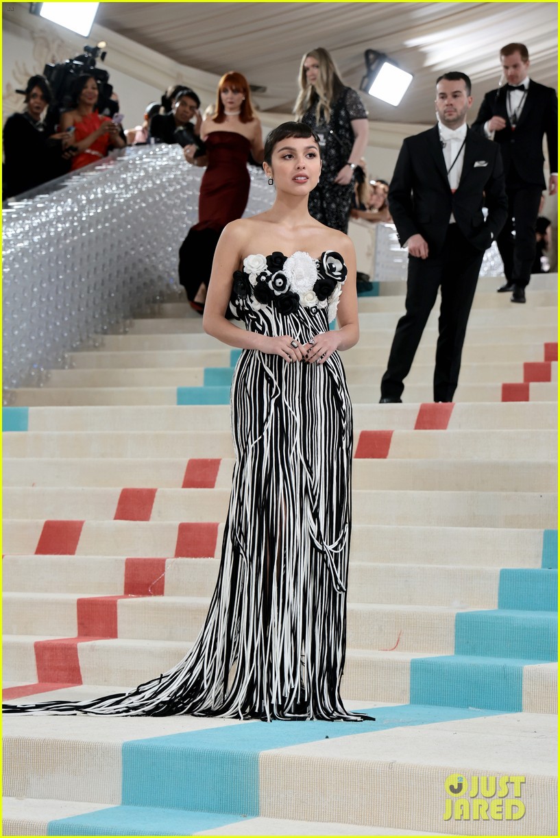 Olivia Rodrigo's Dress Is In Bloom At The Met Gala 2023: Photo 4927982 ...