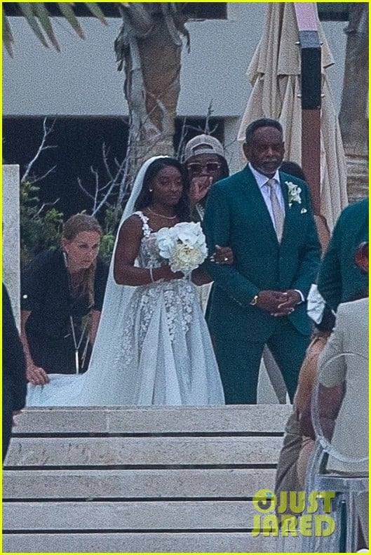 Simone Biles & Jonathan Owens Tie the Knot (Again) in Cabo San Lucas ...
