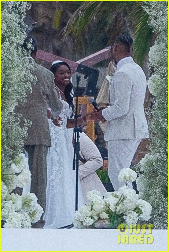 Simone Biles & Jonathan Owens Tie the Knot (Again) in Cabo San Lucas ...