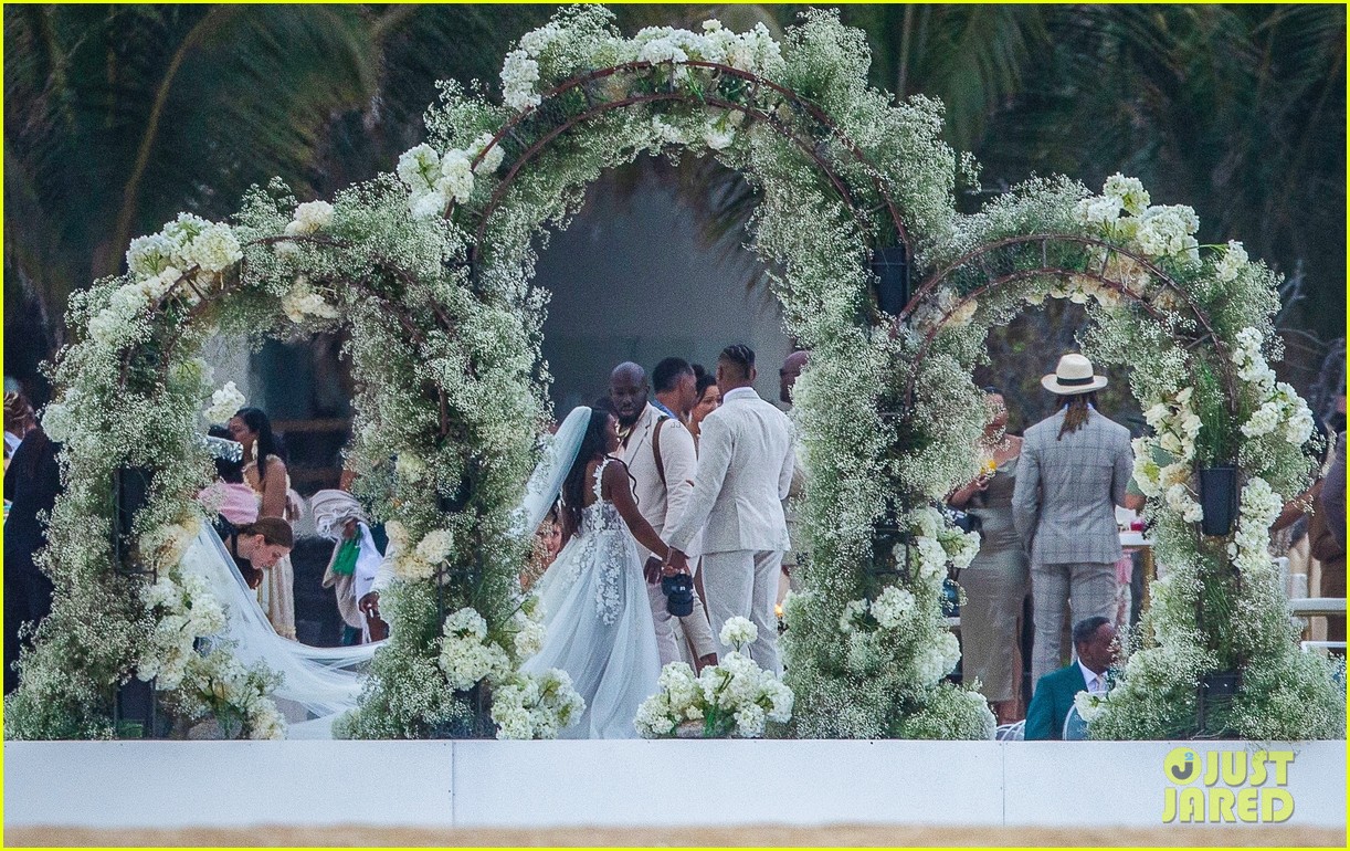 Simone Biles & Jonathan Owens Tie the Knot (Again) in Cabo San Lucas ...